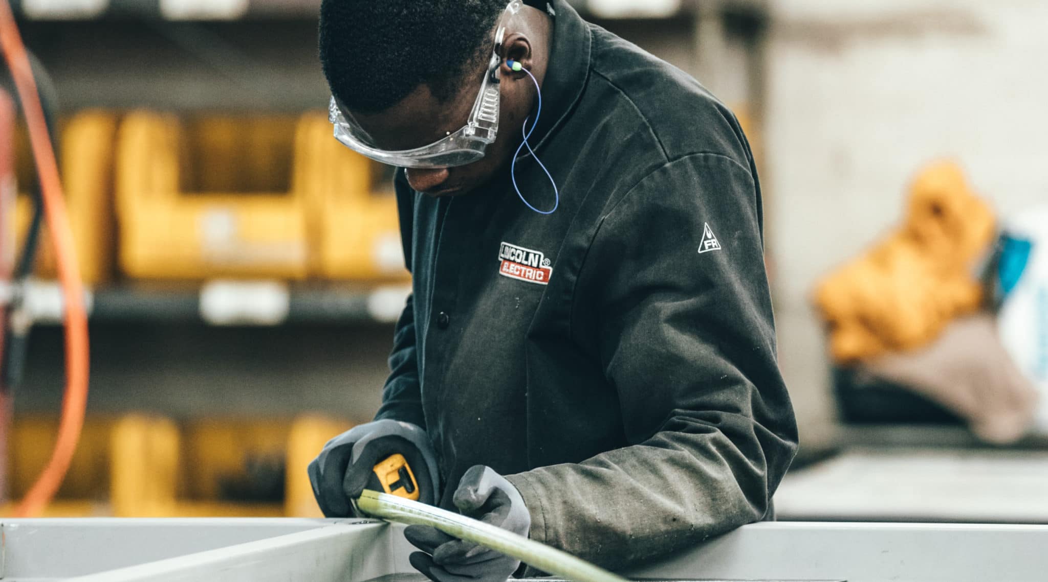 8 Jobs in Manufacturing Students Need to Know About - Technical ...